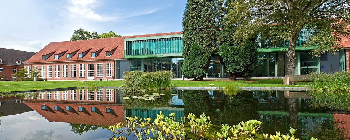 Dean (m/f/d): School of Computer Science and Engineering - Constructor ...